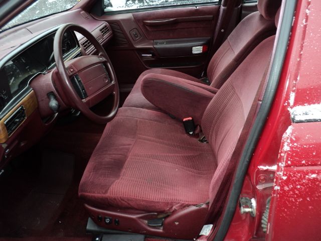 AutoBoing - EZ Pay Auto Sales (1990 Ford Taurus Wagon)