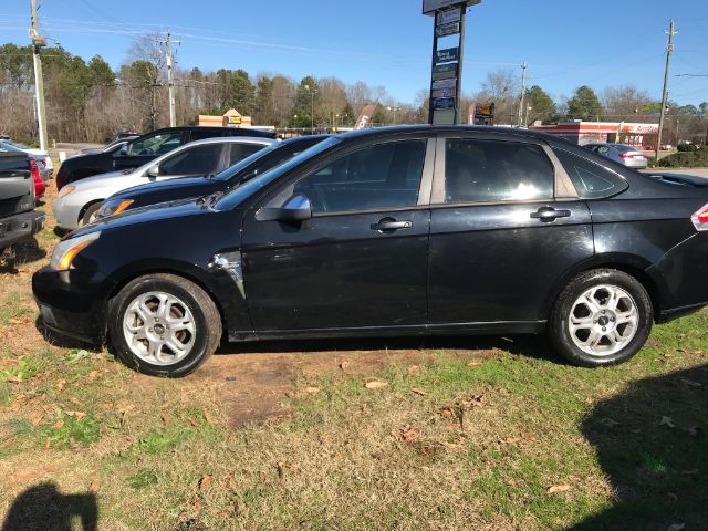 Southern Auto Mart | 2008 Ford Focus SES Sedan - 1FAHP35N38W273064